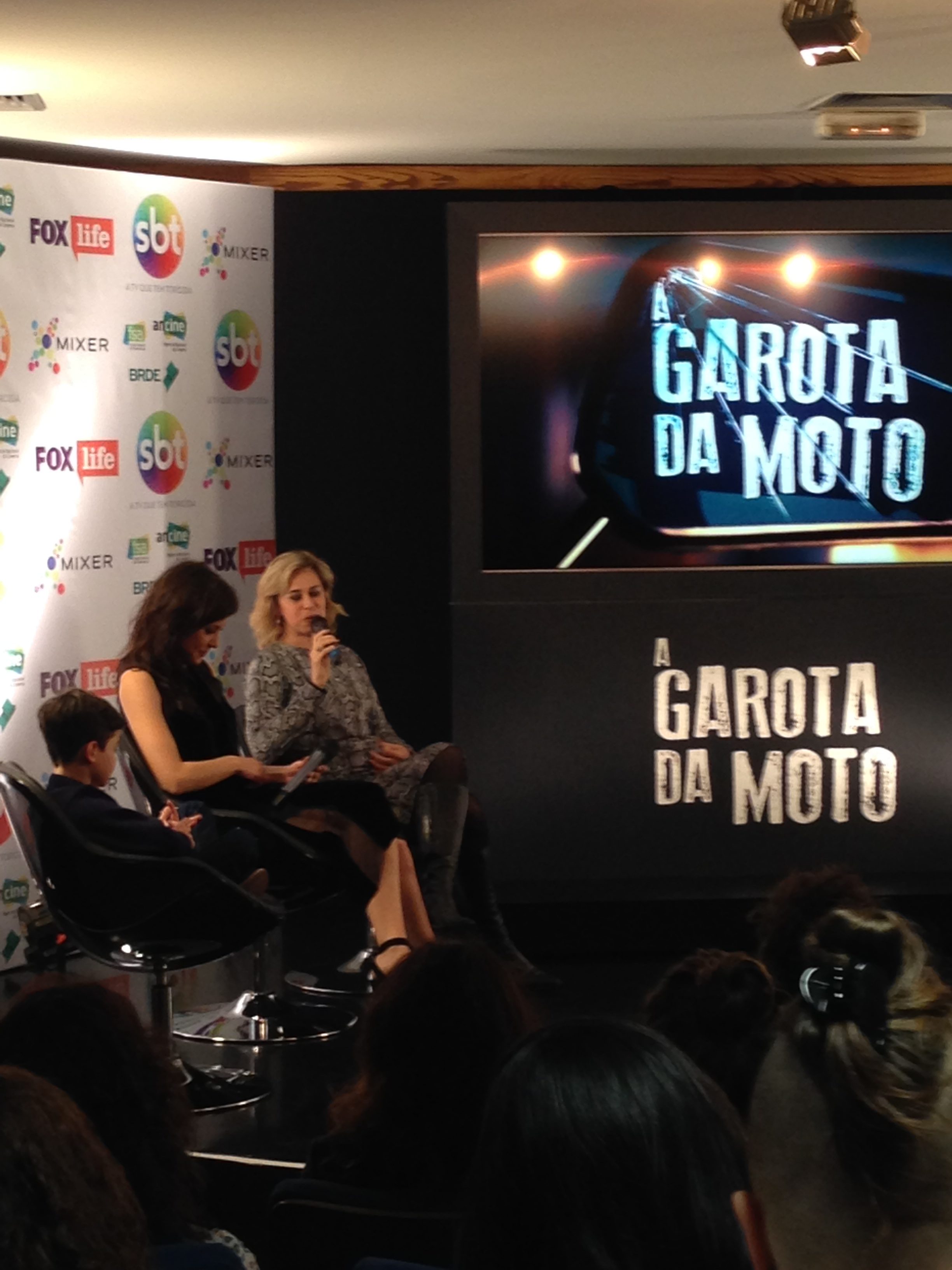 SBT e Fox Life lançam série A Garota da Moto - Observatório da TV