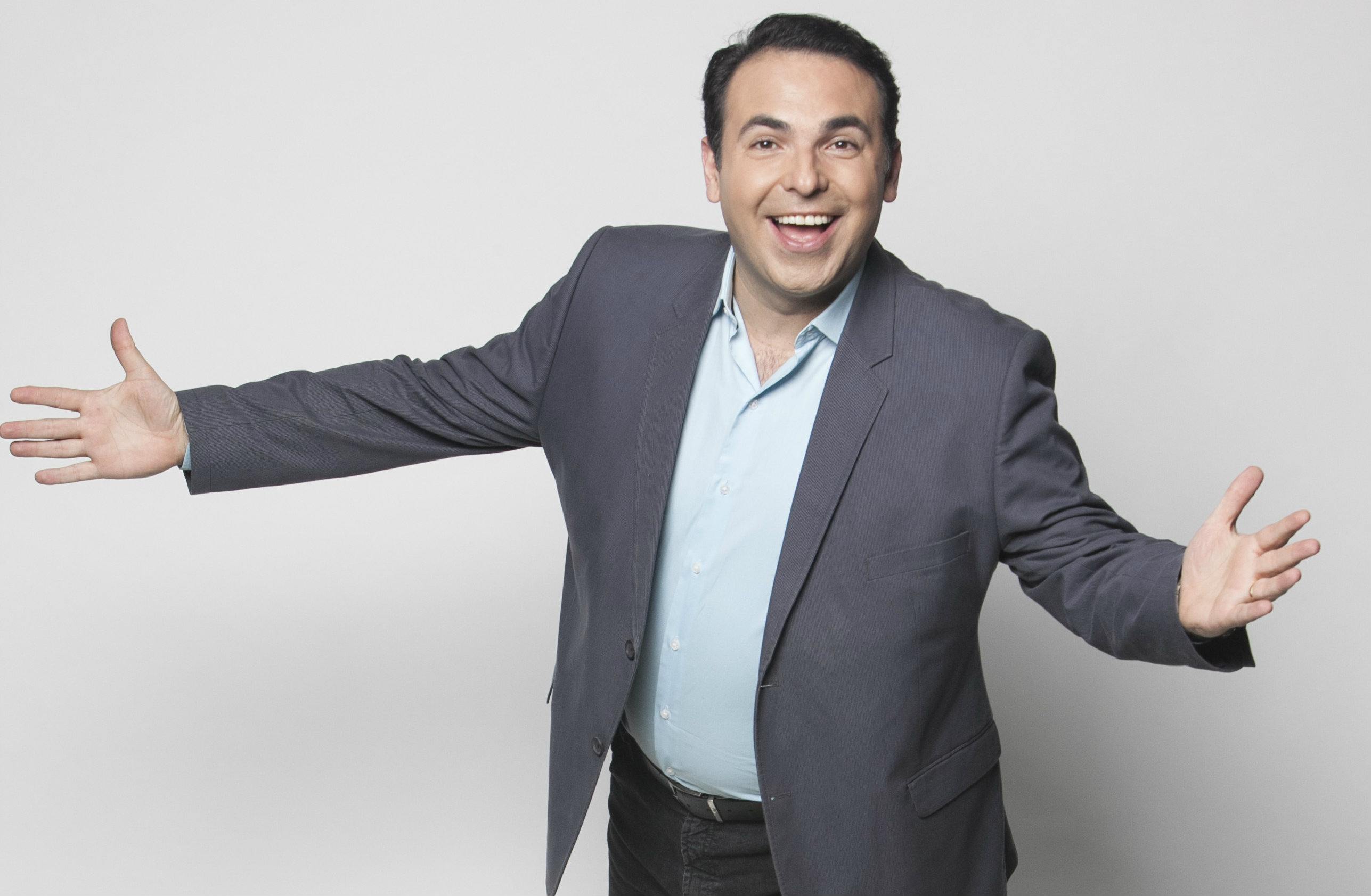 Reinaldo Gottino comemora 4 anos no Balanço Geral SP e recebe homenagem ...