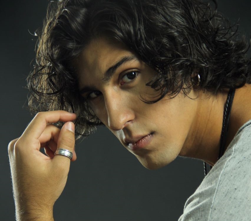 Caio Lucas Leão estreia em Rock Story como Wellington - Observatório da TV