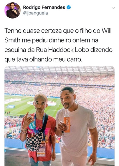 Humorista acusado na web de cometer racismo aparece no programa Eliana