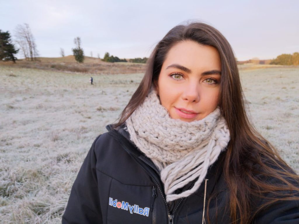 Filha de Datena conquista espaço no jornalismo esportivo do Chile ...