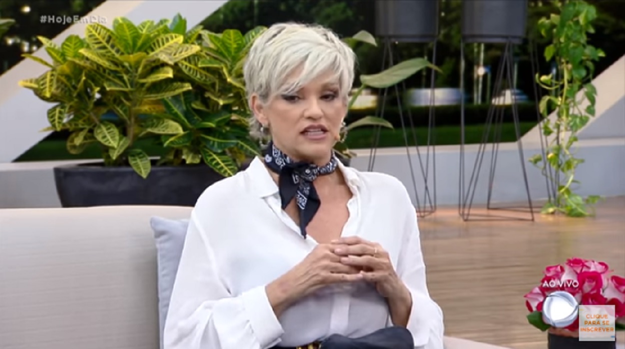 Andréa Nóbrega lamenta morte de Tom Veiga, o Louro José