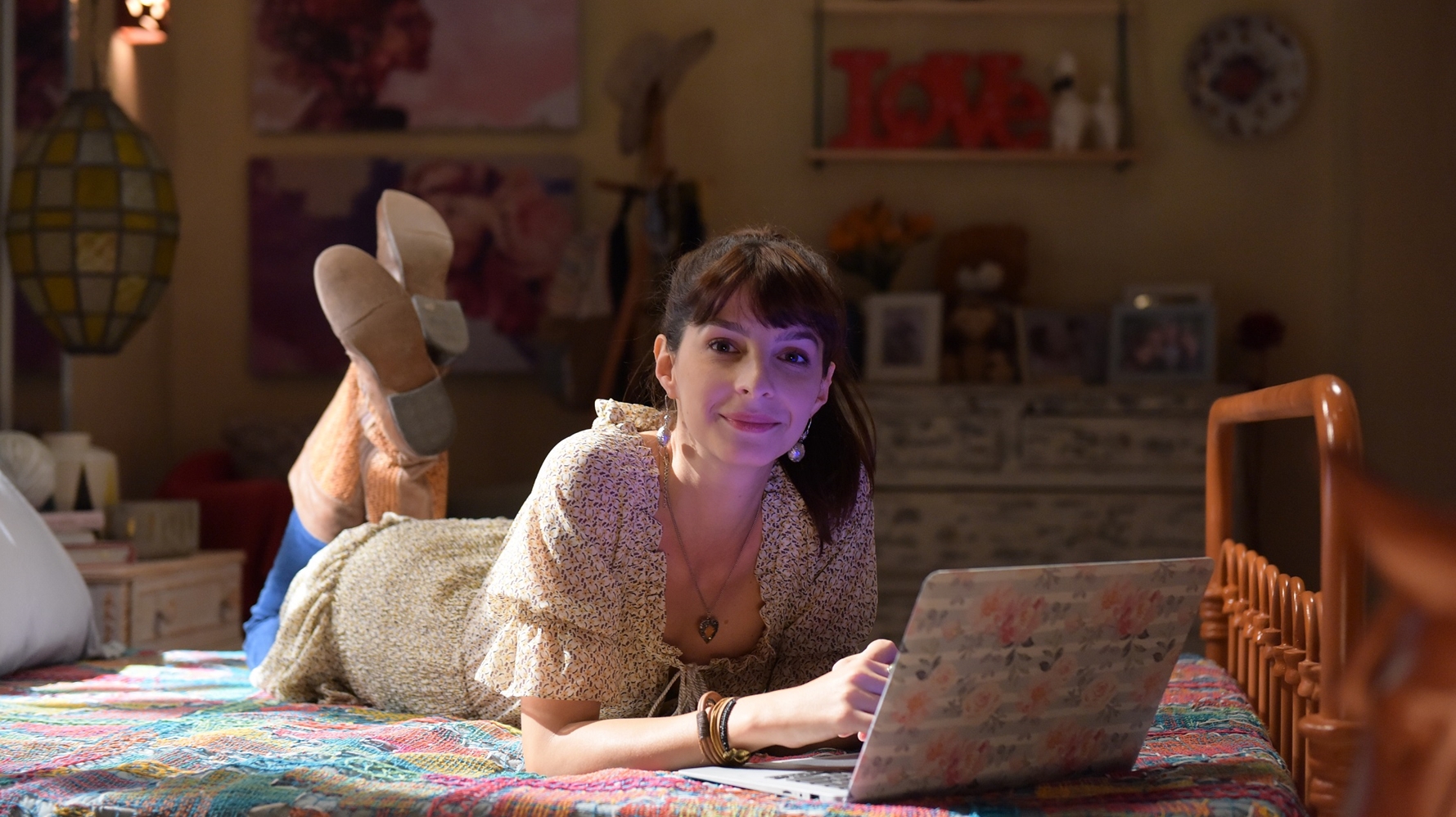 Maria Antônia marca encontro com seu amigo virtual - Observatório da TV