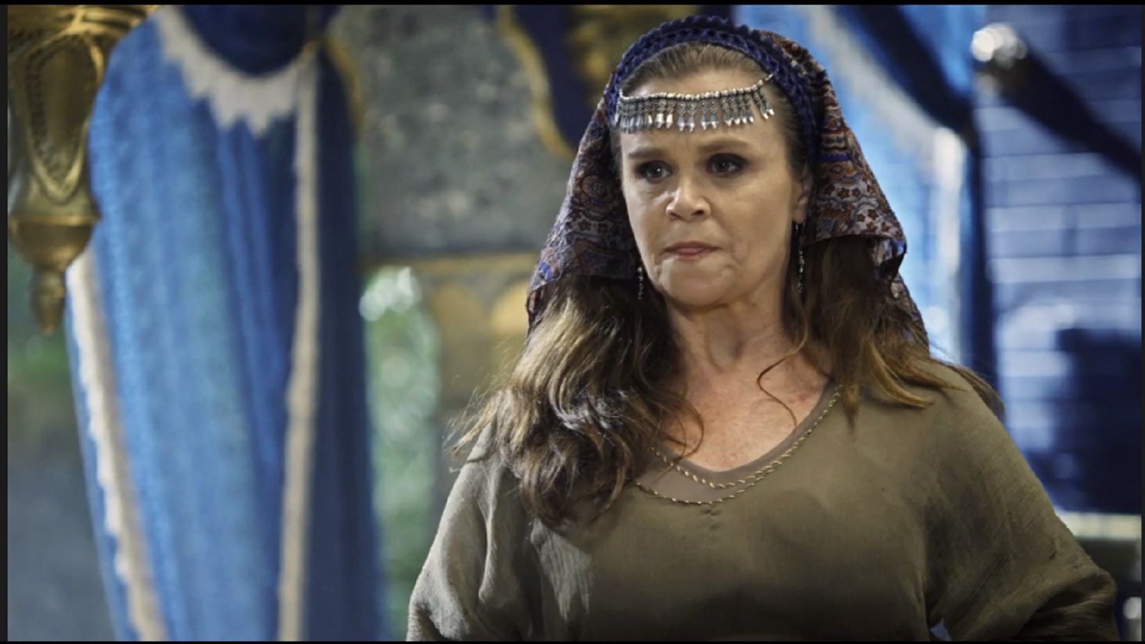 Nervosa com a situação, Darice desiste de matar Shamiran