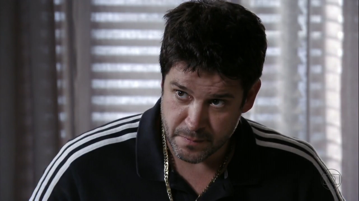 Tufão pede para Nina contar tudo o que sabe sobre Carminha e Max - Observatório da TV