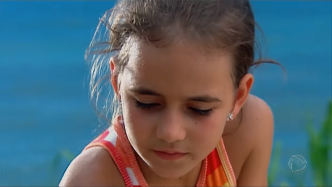 Clara é obrigada a ajudar mutantes do mal - Observatório da TV