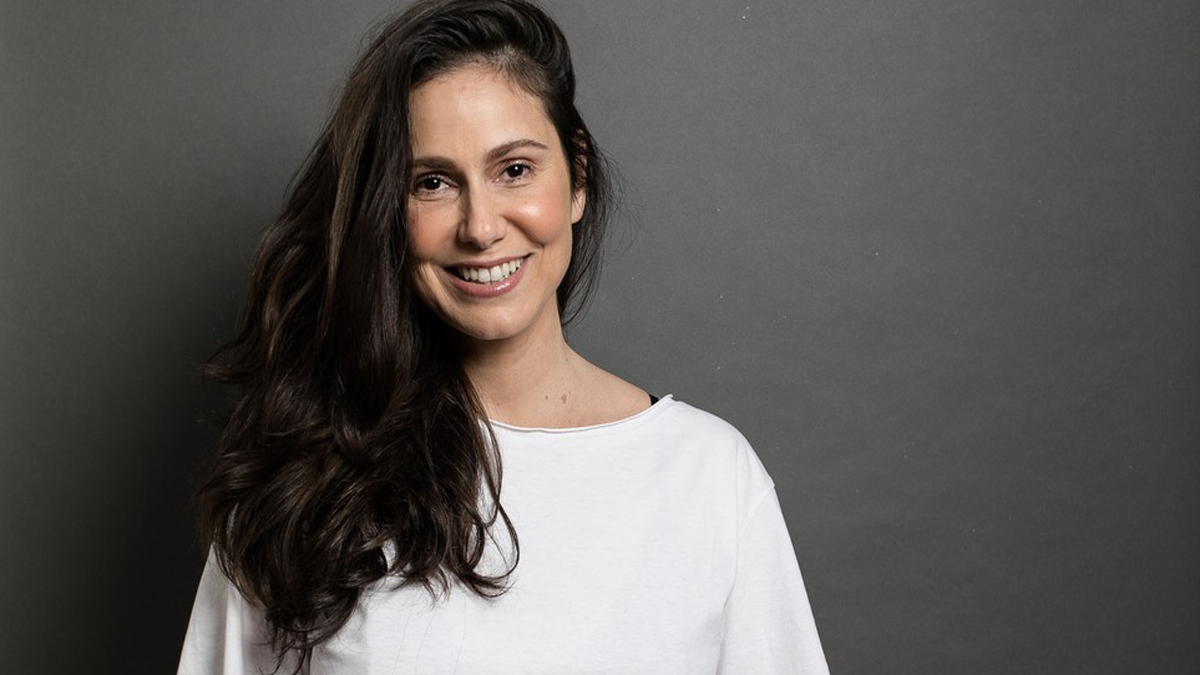 Aline Fanju fala sobre Josefina e o seu jeito prático de levar a vida