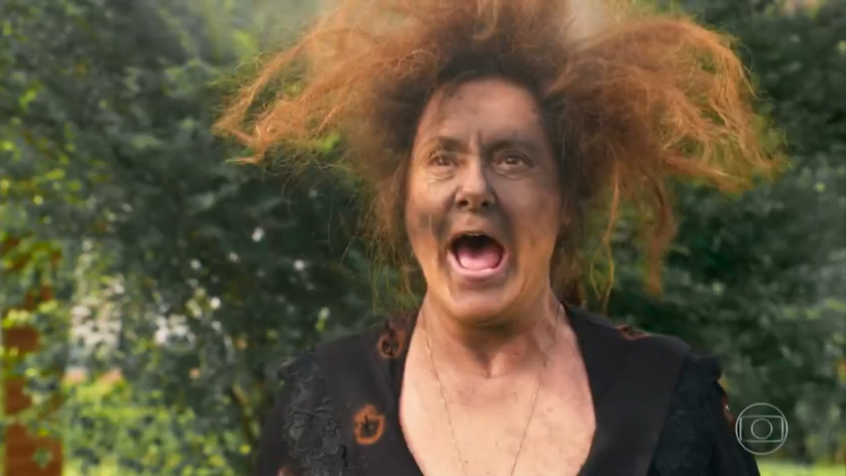 Elizabeth Savalla destaca sucesso de Êta Mundo Bom!