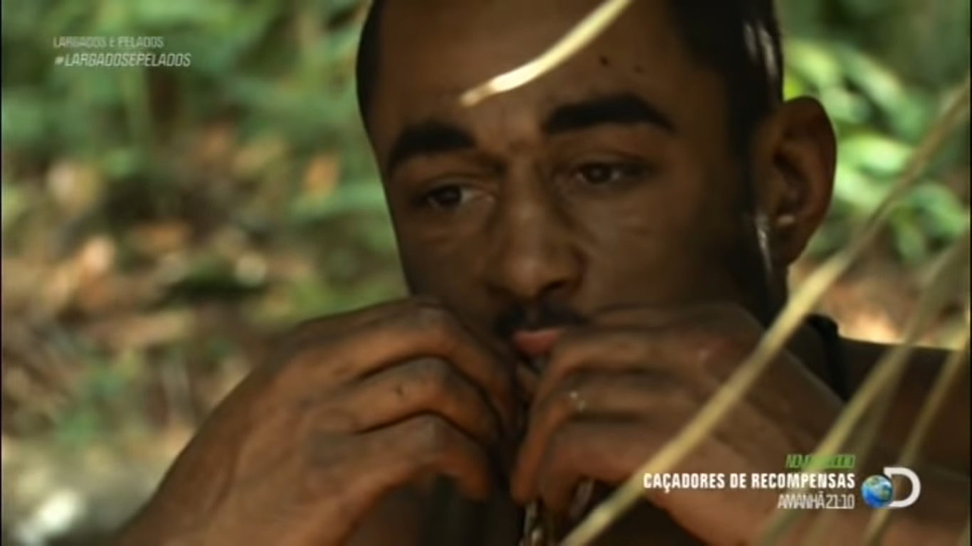 Largados e Pelados: Participantes caçam jiboia para se alimentar ...