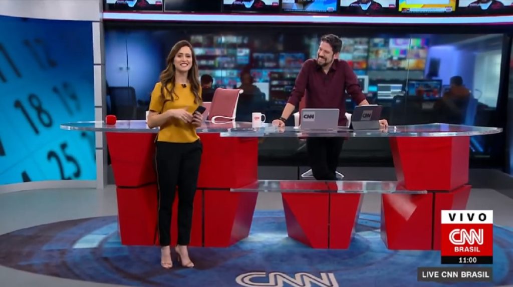 Marcela Rahal estreia como titular do Live CNN Brasil e lê mensagem de ...