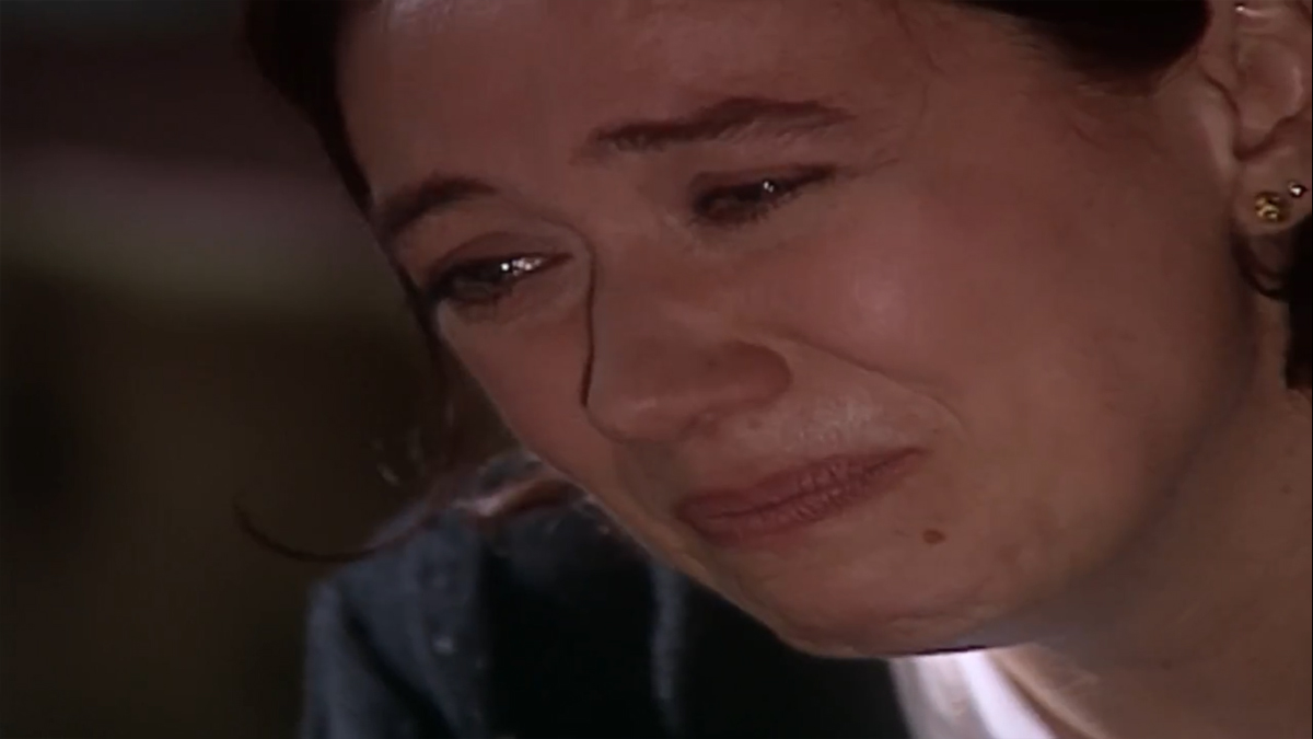 Chateada com Íris, Ingrid se declara para Aléssio e cai no choro ...