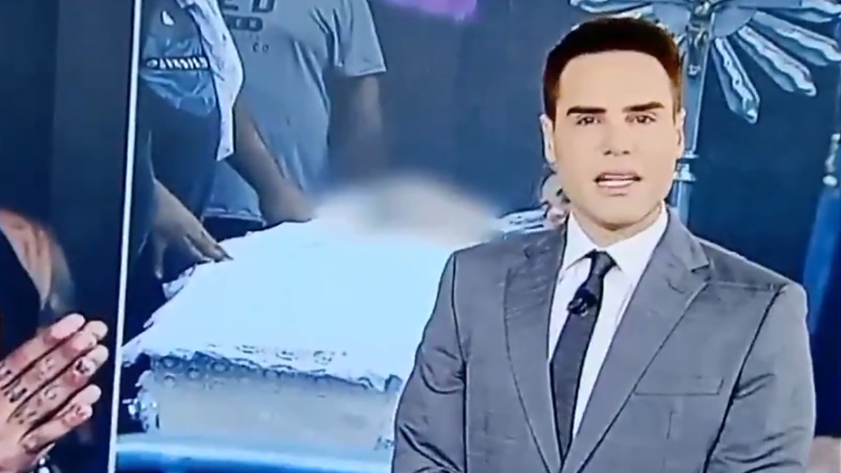 Morte de MC Kevin faz Luiz Bacci chorar ao vivo