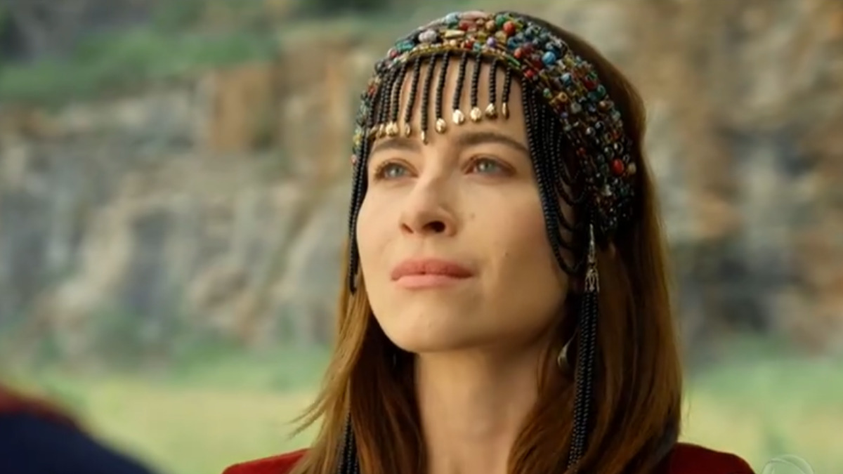 Em Gênesis, Rebeca dá à luz os gêmeos Esaú e Jacó