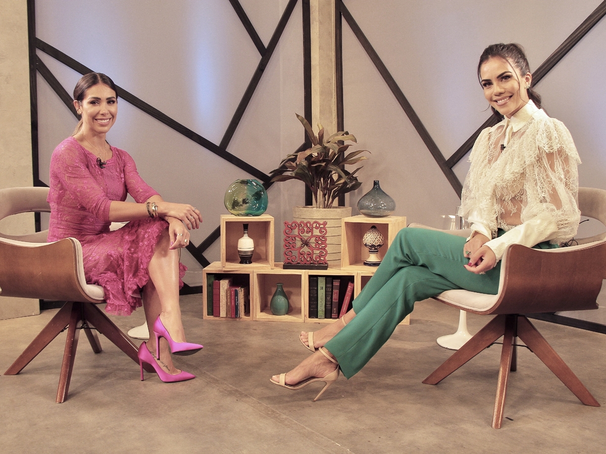 Bella Falconi fala sobre passado difícil: "Catava lixo"