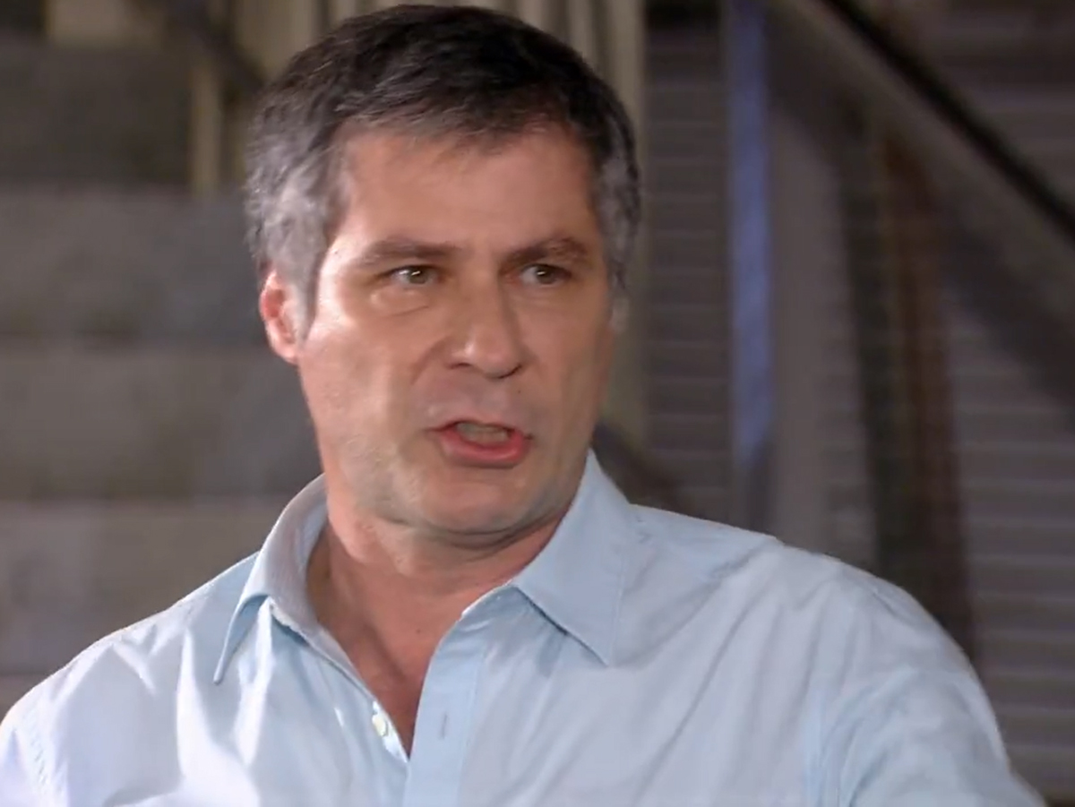 Tititi: Gustavo invade mansão de Giancarlo e agride Renato