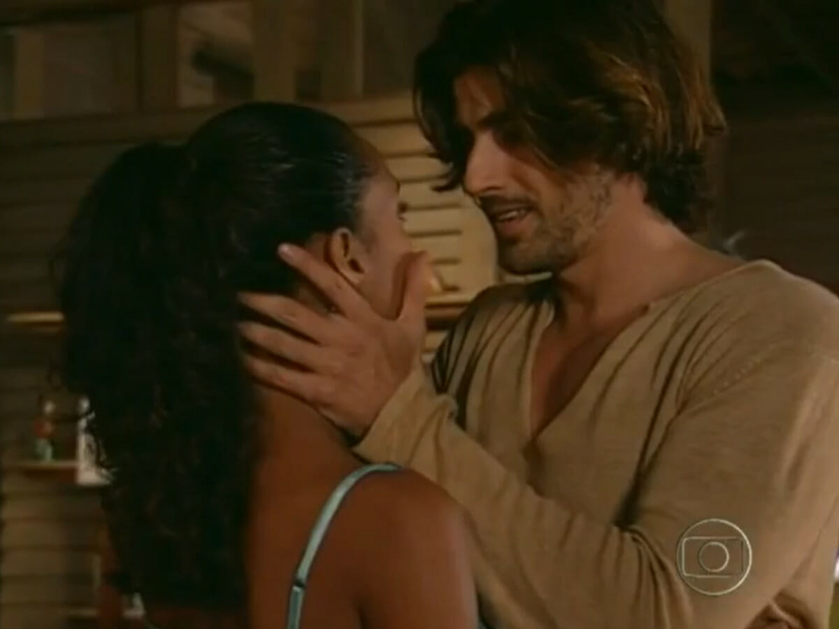 Preta larga tudo e se entrega de vez para Paco/Apolo