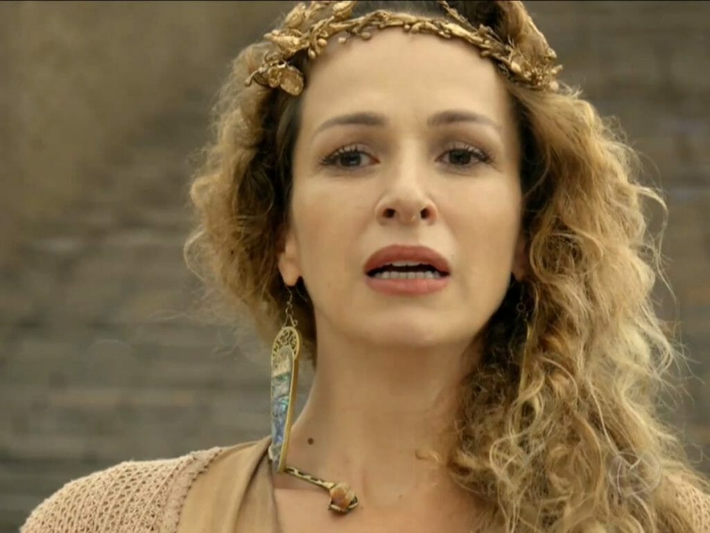 Francisca Queiroz volta à Globo e faz participação em Travessia