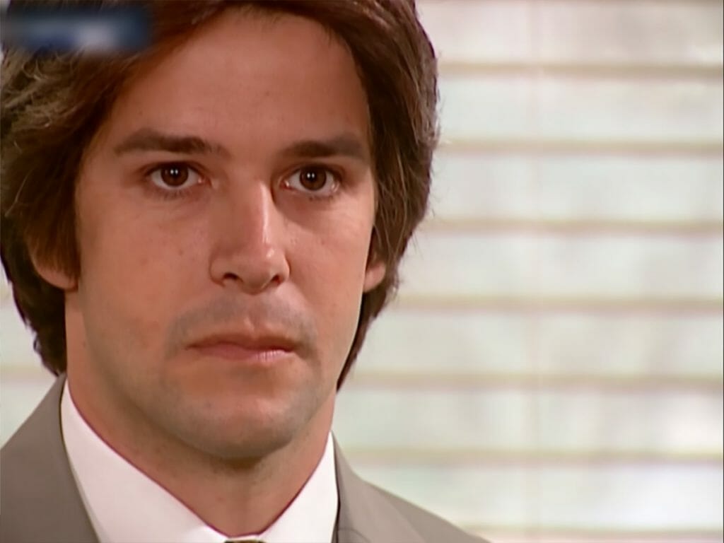 Saiba a reação de Lucas ao encontrar Leo em O Clone