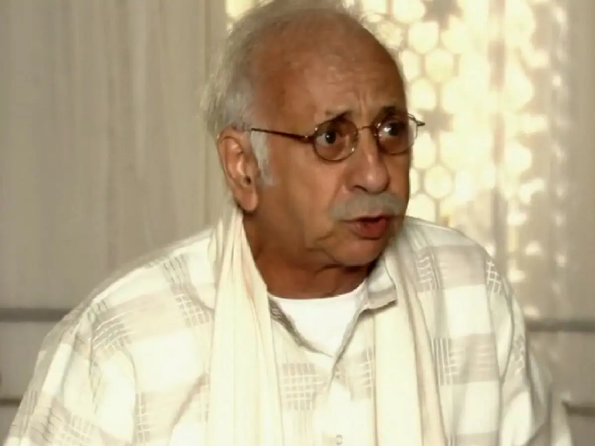 Caminho das Índias: Karan repreende Ravi após flagra