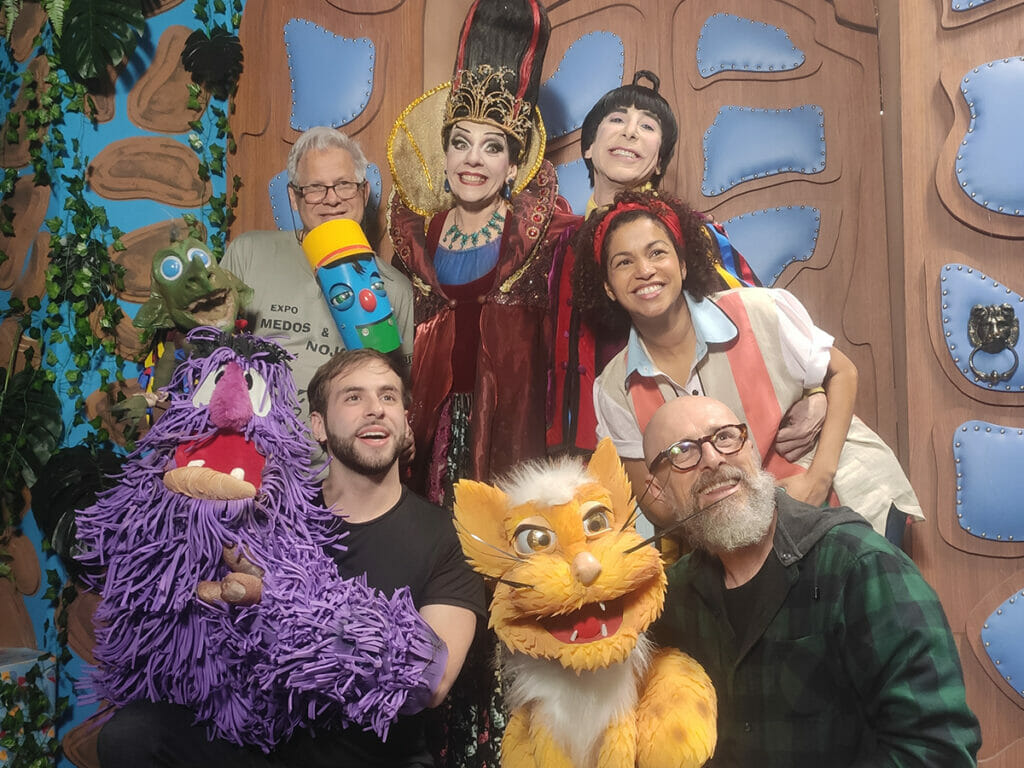 Cinthya Rachel volta ao Brasil, revive Biba e mostra Castelo Rá-Tim-Bum ...