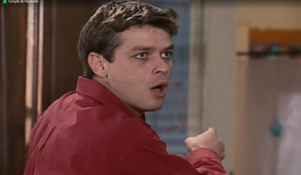 Em Coração de Estudante, sentindo-se encurralado, Leandro mata outra ...