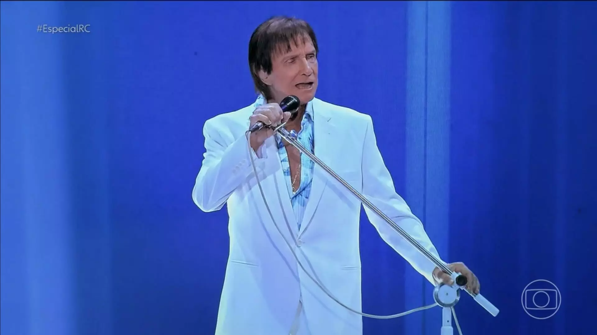 Após 50 anos, TV Globo demite Roberto Carlos e define substituto - Observatório da TV