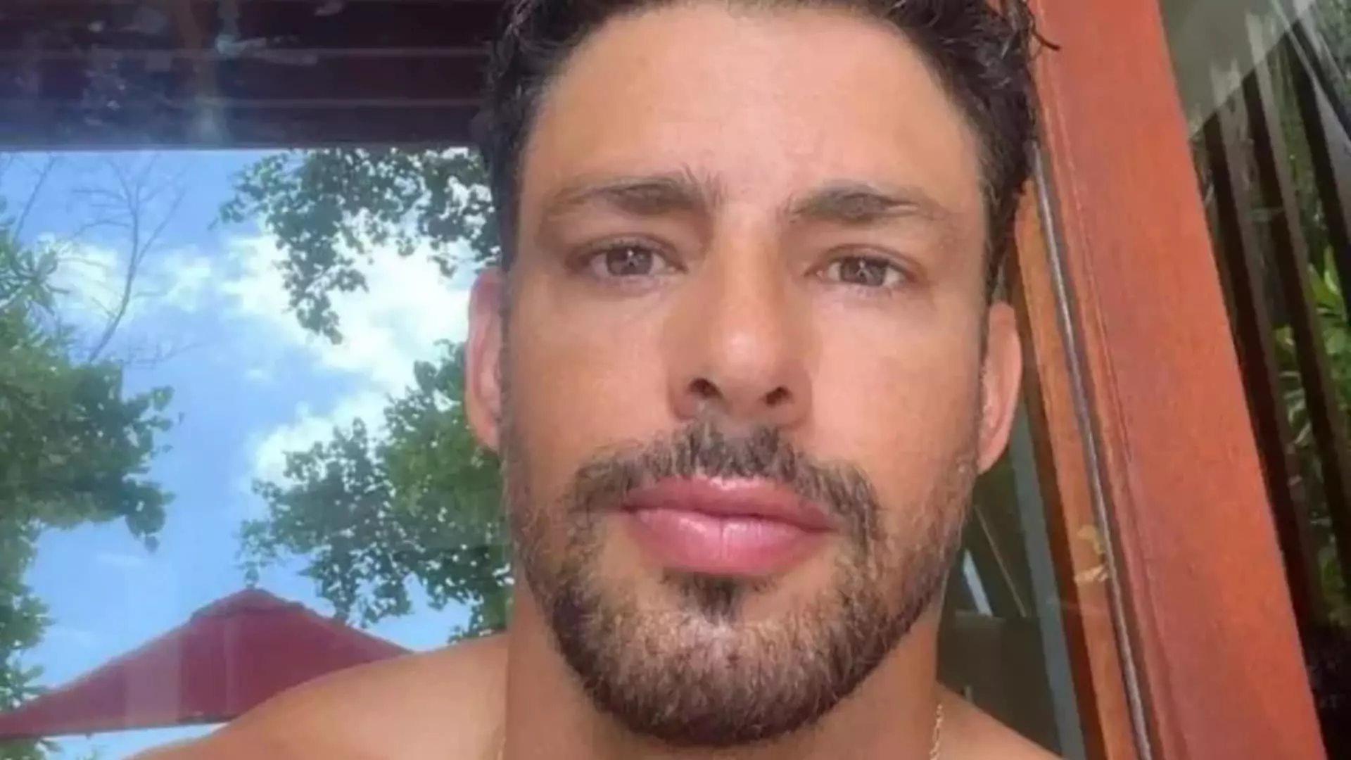 Cauã Reymond vira alvo de críticas após lucro de milhões divulgando ...