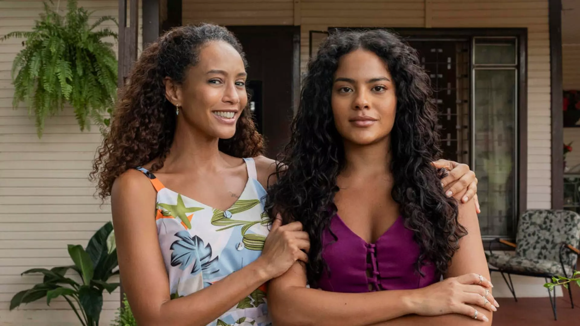 Vai demorar, mas Raquel esquece que tem filha e trata Maria de Fátima igual lixo em Vale Tudo ...