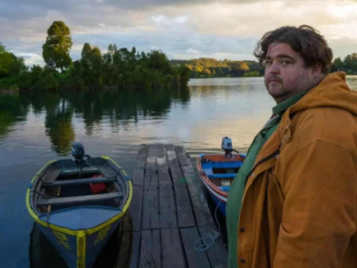 Jorge Garcia revive drama de um ex-cantor isolado - Observatório da TV