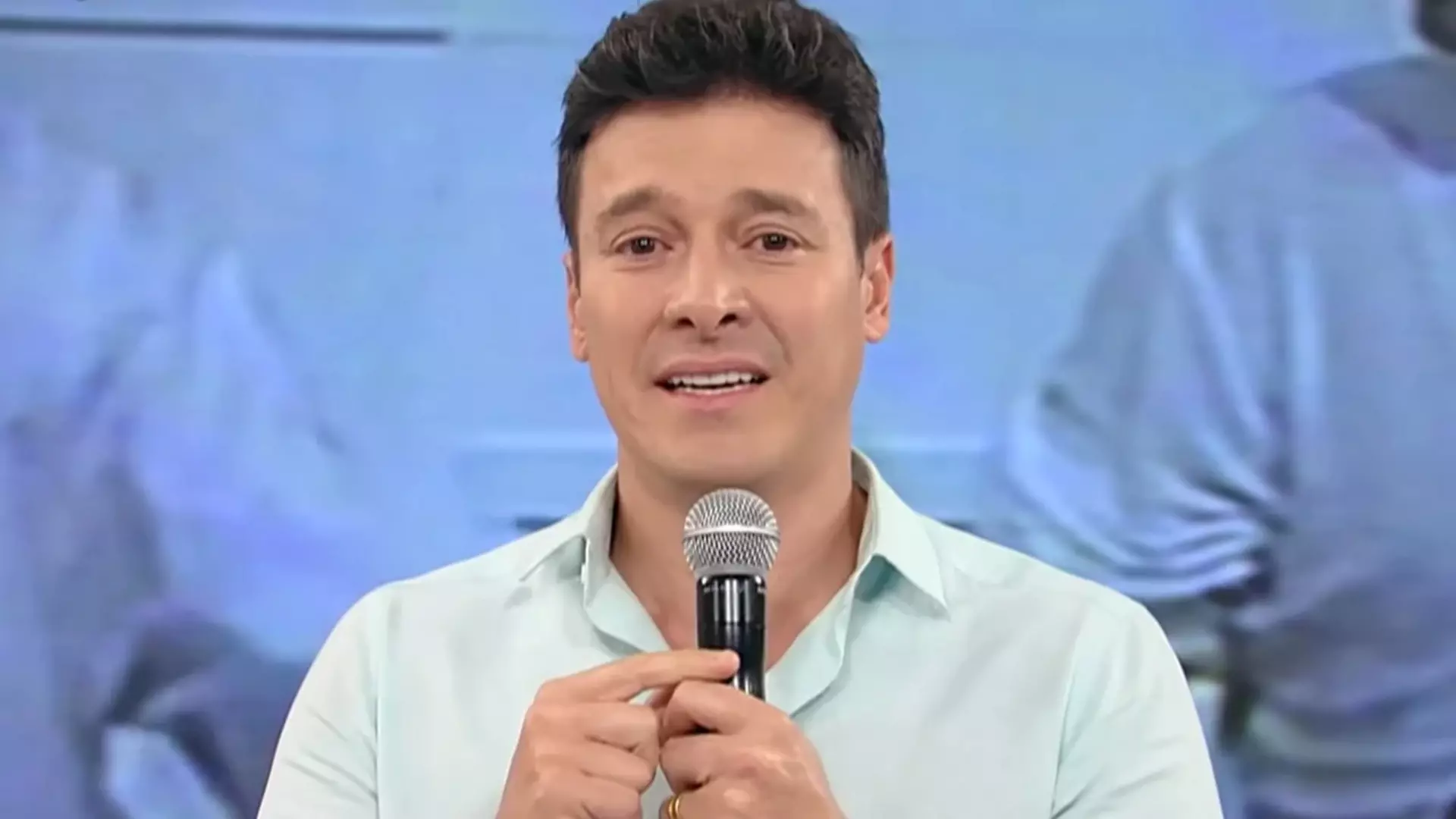 Rodrigo Faro se emociona ao revelar a decisão mais difícil que tomou ao ...